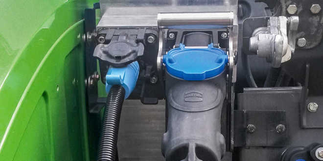 Une prise 48 Volts de série sur les tracteurs Fendt | FARM Connexion