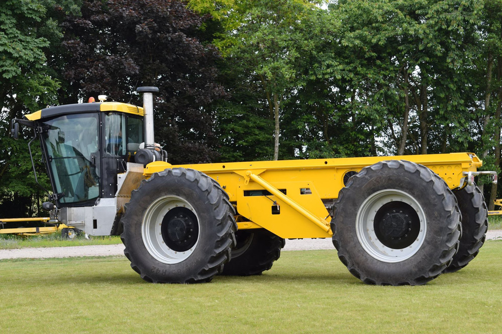 Lite Trac dévoile son nouveau porte-outils – FARM Connexion