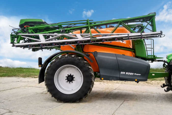 AMAZONE : Les UX 01 Super débarquent en France – FARM Connexion