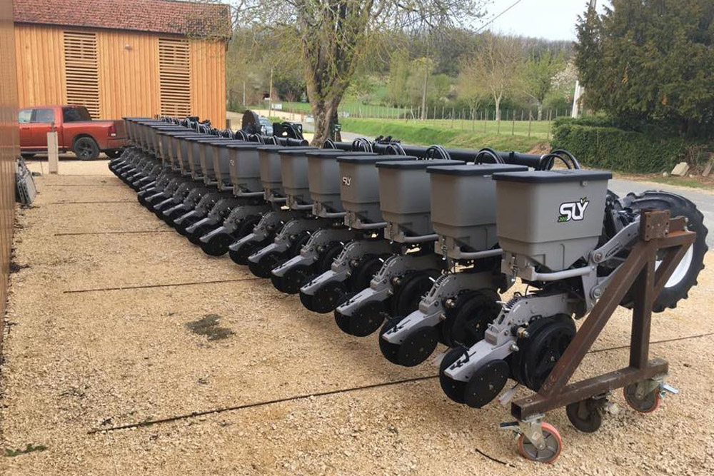 Un semoir de 21 rangs pour les Hautes Landes – FARM Connexion
