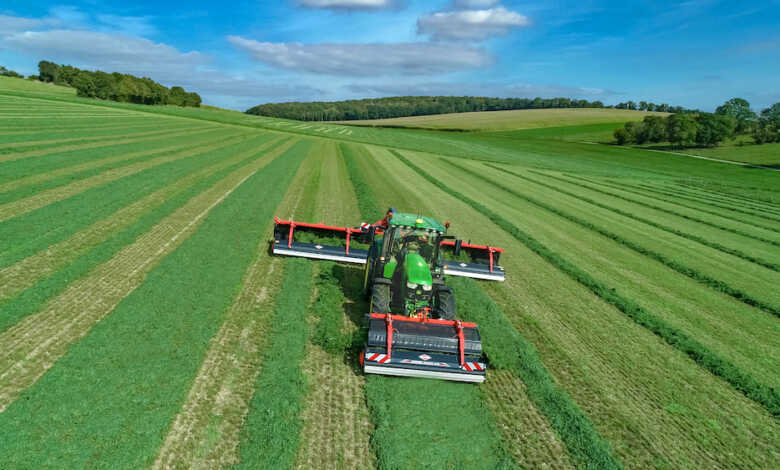 Merge Maxx 440 F : Kuhn lance son andaineur à tapis en version frontale – FARM Connexion