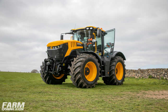 JCB Fastrac iCON : Désormais en phase avec son époque – FARM Connexion