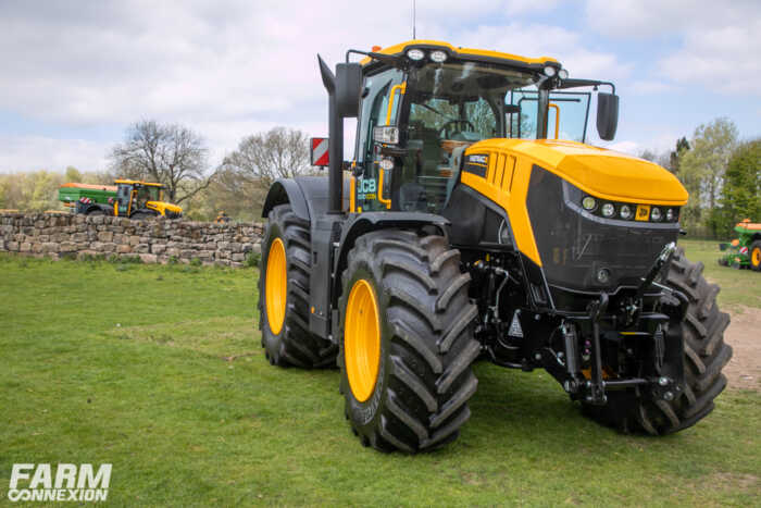 JCB Fastrac iCON : Désormais en phase avec son époque – FARM Connexion