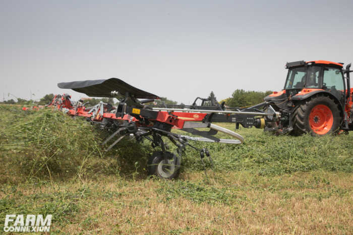 [VIDEO] Vicon lance la Fanex 1564C, une faneuse de 15,6 mètres – FARM ...