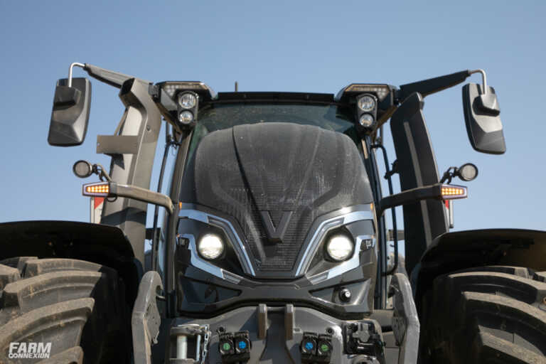 [VIDEO] J’ai testé le nouveau Valtra Q – FARM Connexion