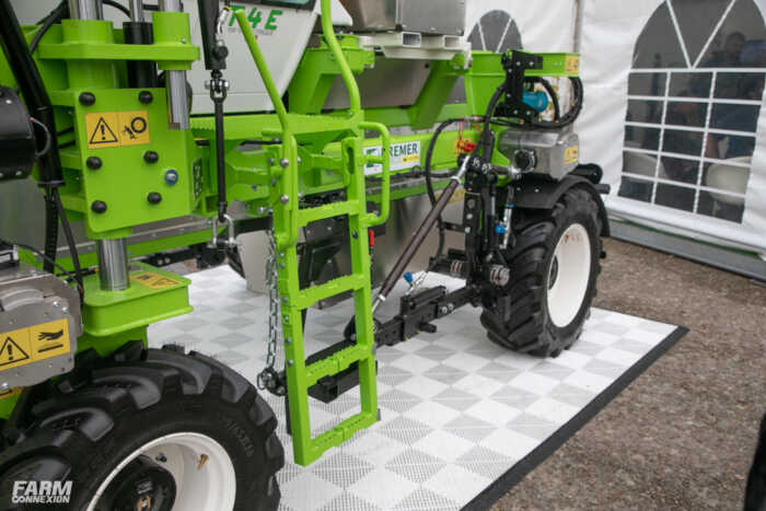 L’enjambeur électrique Kremer désormais vendu par Bobard – FARM Connexion