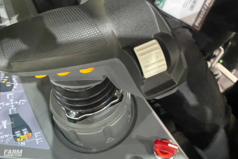 Merlo : Un nouveau joystick pour les Turbofarmer – FARM Connexion
