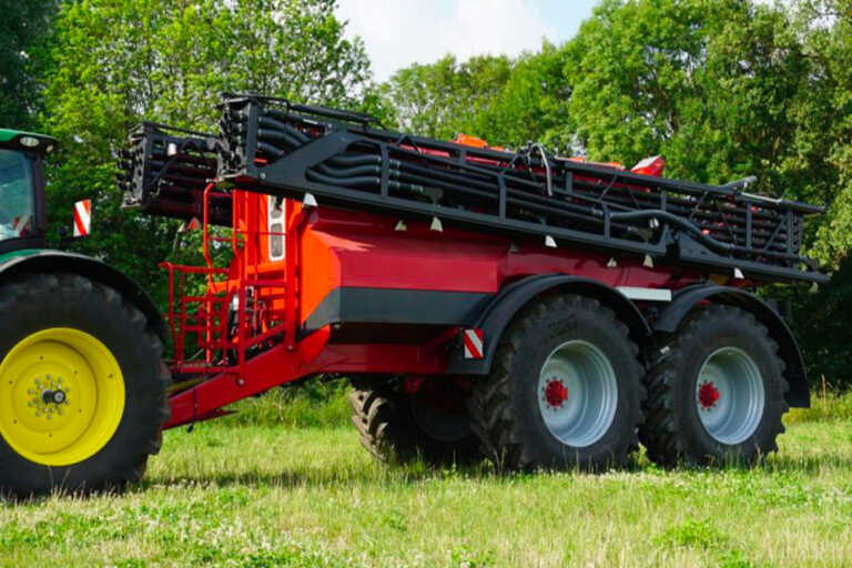 Leeb Xeric 14FS, le distributeur pneumatique Horsch se concrétise ...