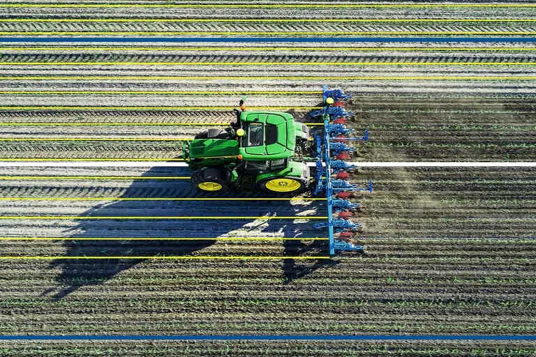 John Deere AutoPath : Précis du semis à la récolte – FARM Connexion