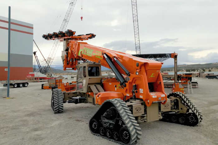 Trackzilla, un chargeur télescopique de 68 tonnes ! – FARM Connexion