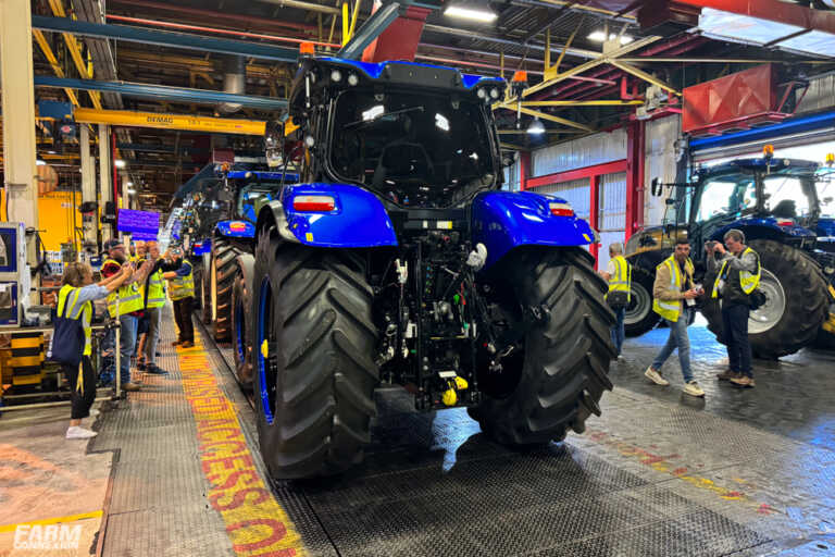 New Holland célèbre 2 millions de tracteurs à Basildon – FARM Connexion