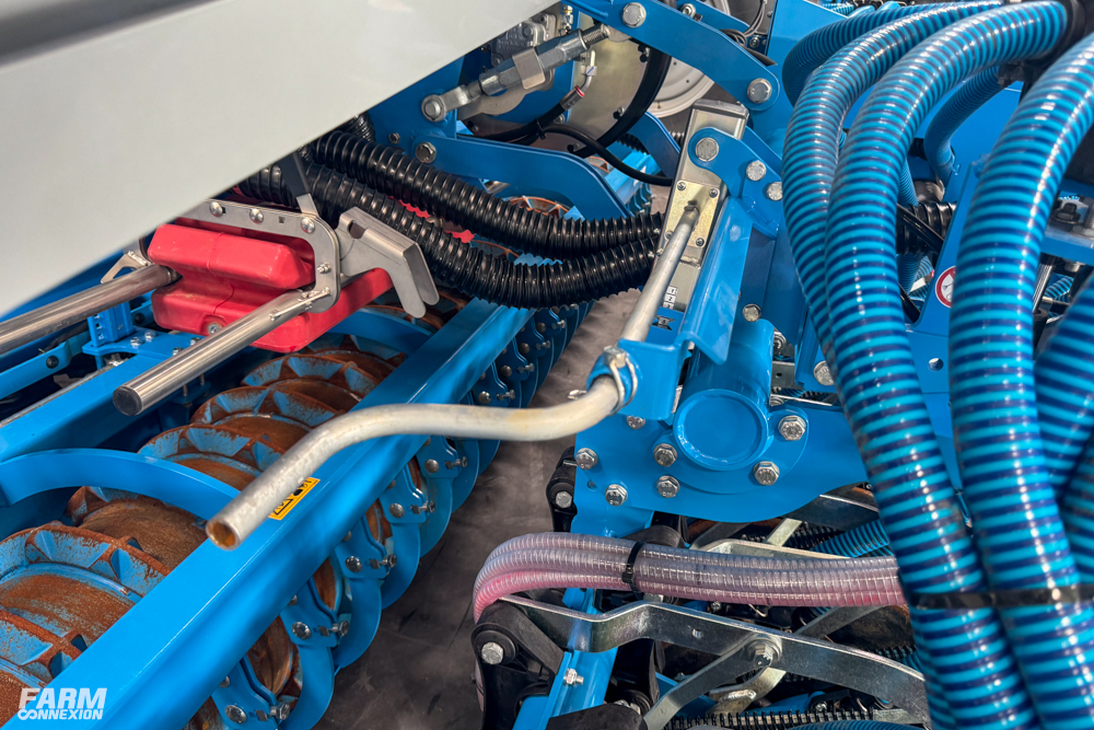 Solitair MR : Trois trémies pour le nouveau semoir Lemken – FARM Connexion