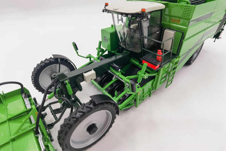 Marge Models : L’arracheuse à pommes de terre AVR dévoilée – FARM Connexion