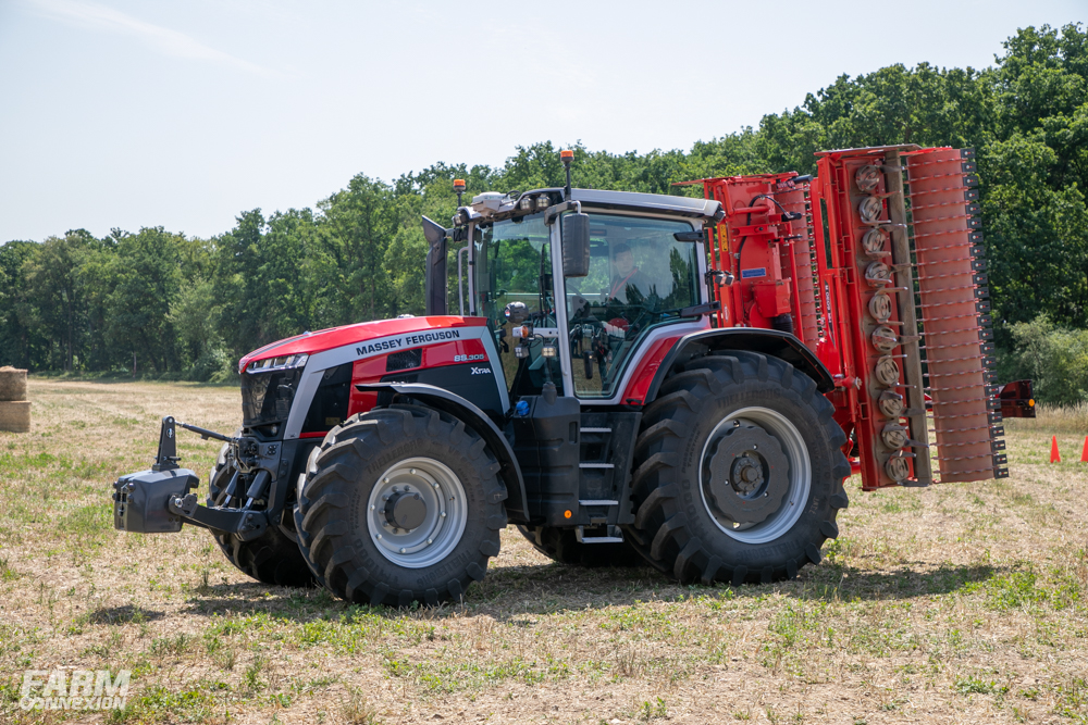 Massey Ferguson dévoile le 8S Xtra – FARM Connexion