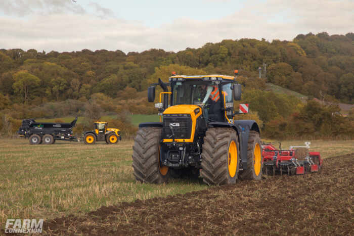 JCB Fastrac 6000 : L’Outsider monte en puissance – FARM Connexion