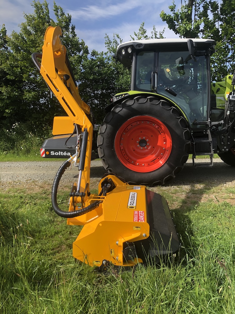 Rousseau Soltéa / Une épareuse pour les agriculteurs et CUMA – FARM ...