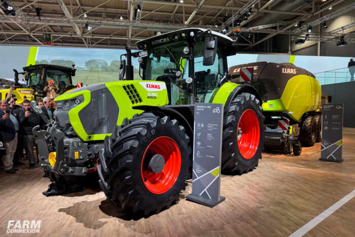 Un nouveau look et du confort pour le Claas Arion Série 6 – FARM Connexion